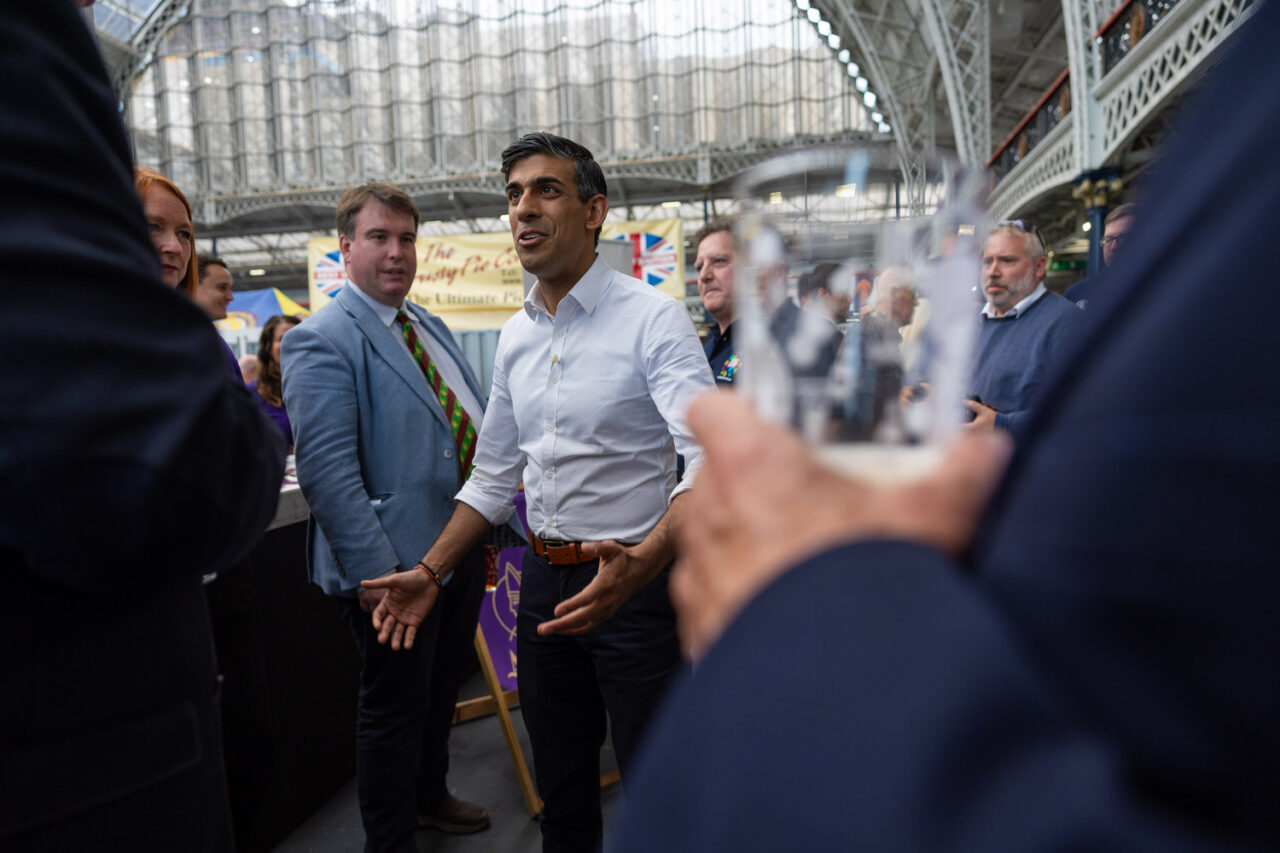 Rishi Sunak ‘steps in to save pub takeaway pints’ - Beer Today